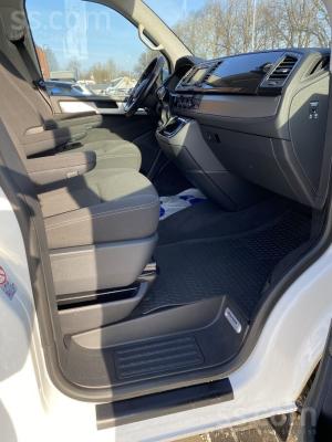 Balts Volkswagen Multivan 2019 Rīga, ar dzinēja tilpumu 2.00 L un nobraukumu 131 tūkst. km par 36900 €, foto 28 vietnē AUTOMOTO.COM.LV