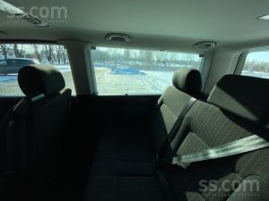 Balts Volkswagen Multivan 2019 Rīga, ar dzinēja tilpumu 2.00 L un nobraukumu 131 tūkst. km par 36900 €, foto 30 vietnē AUTOMOTO.COM.LV