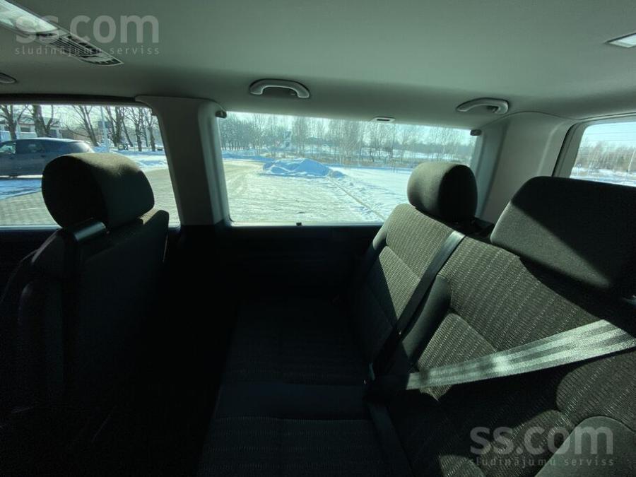 Balts Volkswagen Multivan 2019 Rīga, ar dzinēja tilpumu 2.00 L un nobraukumu 131 tūkst. km par 36900 €, foto 30 vietnē AUTOMOTO.COM.LV