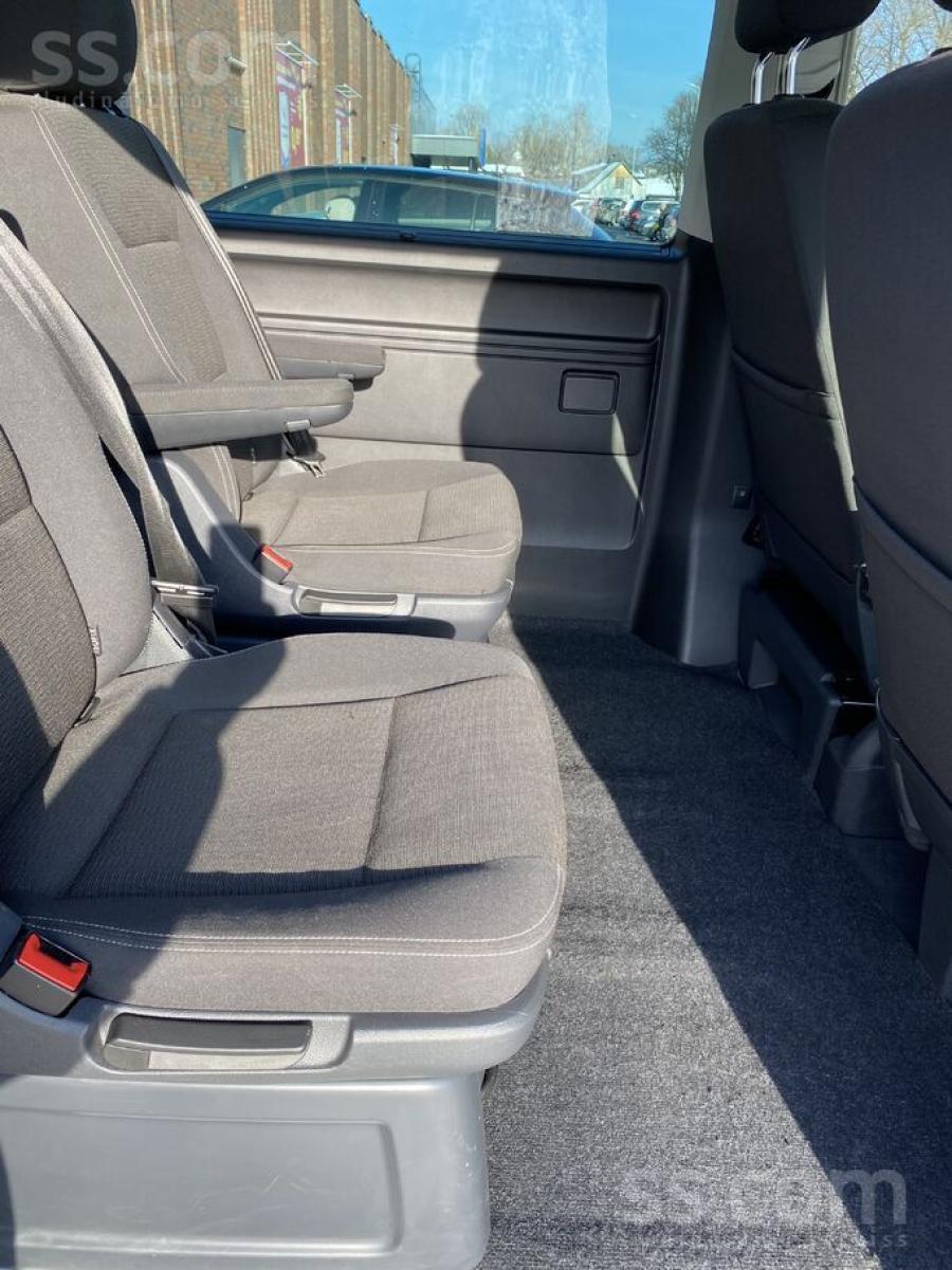 Balts Volkswagen Multivan 2019 Rīga, ar dzinēja tilpumu 2.00 L un nobraukumu 131 tūkst. km par 36900 €, foto 33 vietnē AUTOMOTO.COM.LV