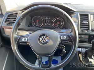 Balts Volkswagen Multivan 2019 Rīga, ar dzinēja tilpumu 2.00 L un nobraukumu 131 tūkst. km par 36900 €, foto 34 vietnē AUTOMOTO.COM.LV