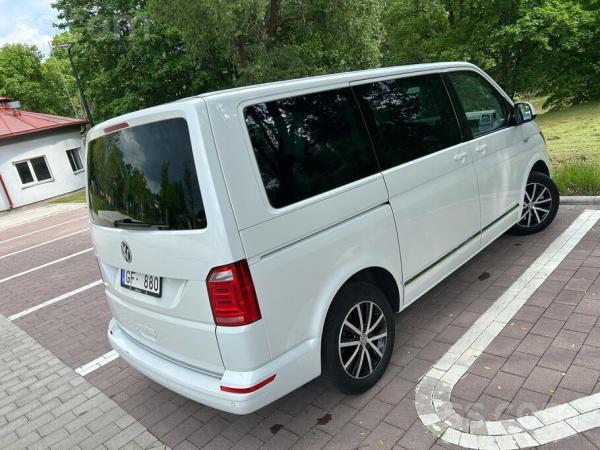 Balts Volkswagen Multivan 2019 Valmiera, ar dzinēja tilpumu 2.00 L un nobraukumu 190 tūkst. km par 29645 €, foto 2 vietnē AUTOMOTO.COM.LV