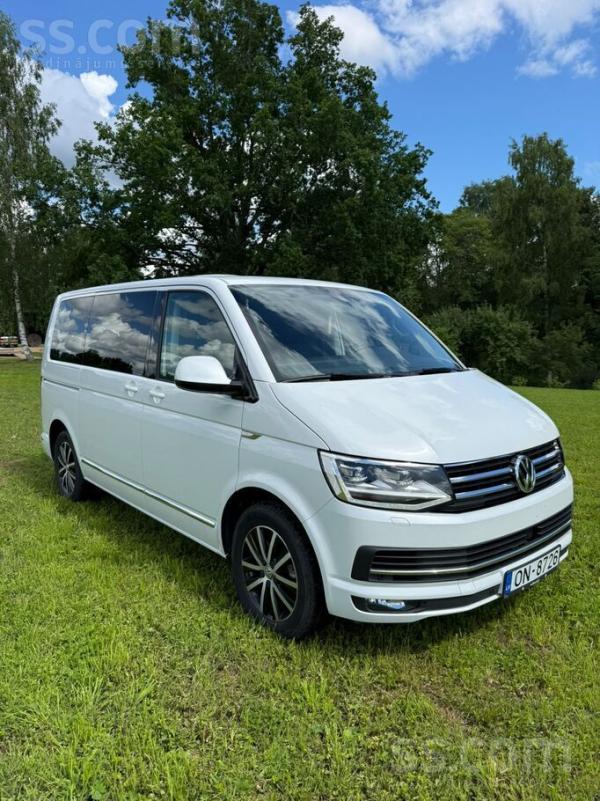 Белый Фольксваген Мультиван 2019 в Валмиера, объемом двигателя 2.00 л и пробегом 193 тыс. км за 26645 €, фото 1 на AUTOMOTO.COM.LV