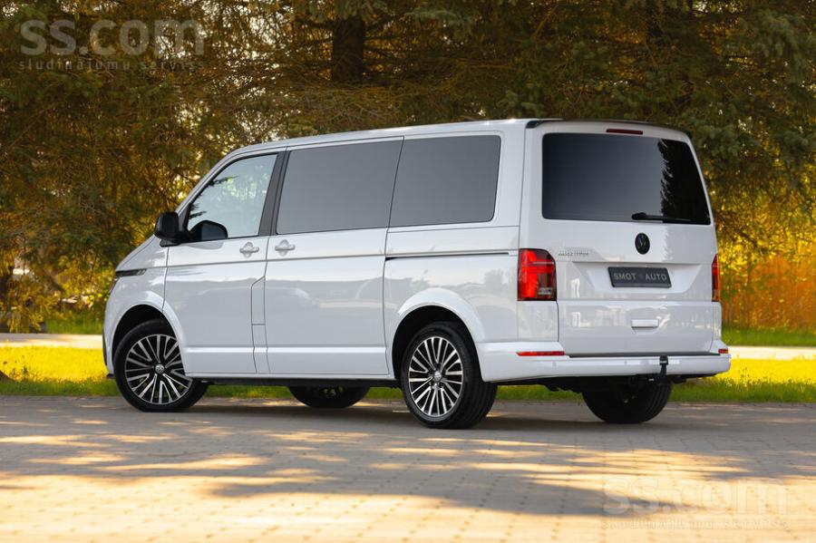 White Volkswagen Multivan 2021 in Jelgava, with an engine capacity of 2.00 L and mileage of 240 thousand km for 33500 €, photo 7 on AUTOMOTO.COM.LV
