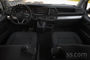 White Volkswagen Multivan 2021 in Jelgava, with an engine capacity of 2.00 L and mileage of 240 thousand km for 33500 €, photo 8 on AUTOMOTO.COM.LV
