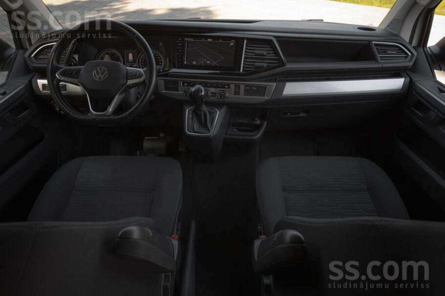 White Volkswagen Multivan 2021 in Jelgava, with an engine capacity of 2.00 L and mileage of 240 thousand km for 33500 €, photo 8 on AUTOMOTO.COM.LV