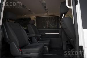 White Volkswagen Multivan 2021 in Jelgava, with an engine capacity of 2.00 L and mileage of 240 thousand km for 33500 €, photo 9 on AUTOMOTO.COM.LV