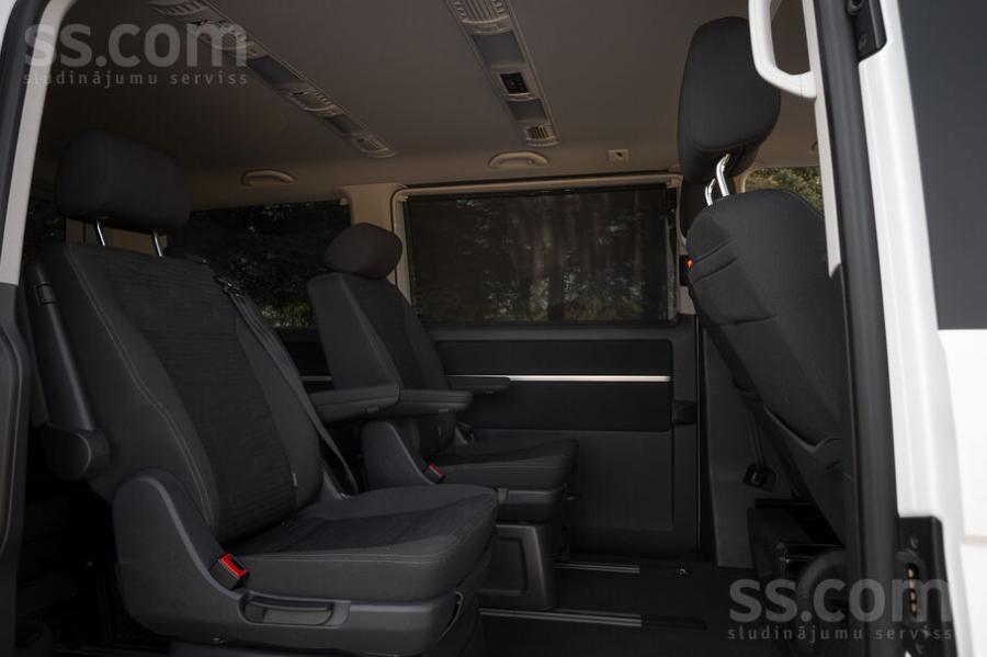 White Volkswagen Multivan 2021 in Jelgava, with an engine capacity of 2.00 L and mileage of 240 thousand km for 33500 €, photo 9 on AUTOMOTO.COM.LV