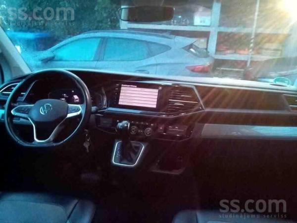 Balts Volkswagen Multivan 2021 Rīga, ar dzinēja tilpumu 2.00 L un nobraukumu 65 tūkst. km par 45900 €, foto 6 vietnē AUTOMOTO.COM.LV