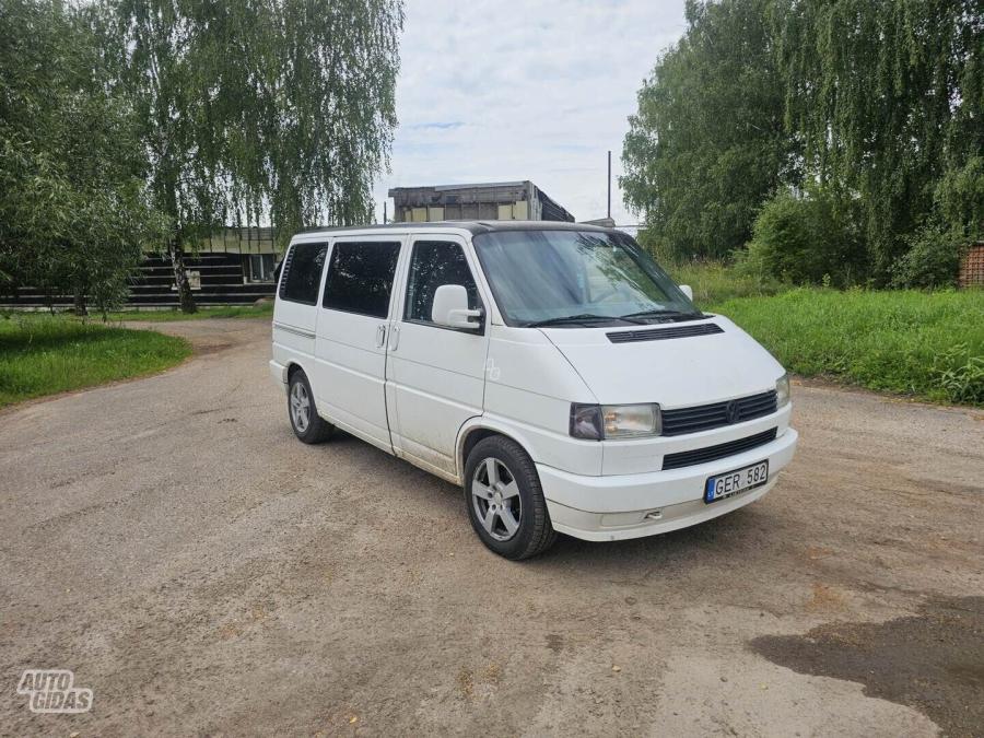 White Volkswagen Multivan 1996 in Alytus, with an engine capacity of 2.40 L and mileage of 400 thousand km for 2000 €, photo 1 on AUTOMOTO.COM.LV