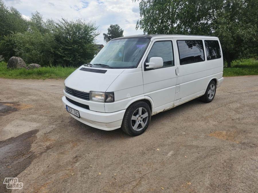 White Volkswagen Multivan 1996 in Alytus, with an engine capacity of 2.40 L and mileage of 400 thousand km for 2000 €, photo 2 on AUTOMOTO.COM.LV