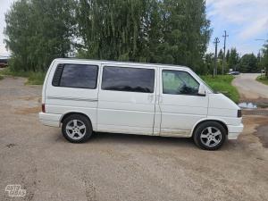 White Volkswagen Multivan 1996 in Alytus, with an engine capacity of 2.40 L and mileage of 400 thousand km for 2000 €, photo 4 on AUTOMOTO.COM.LV
