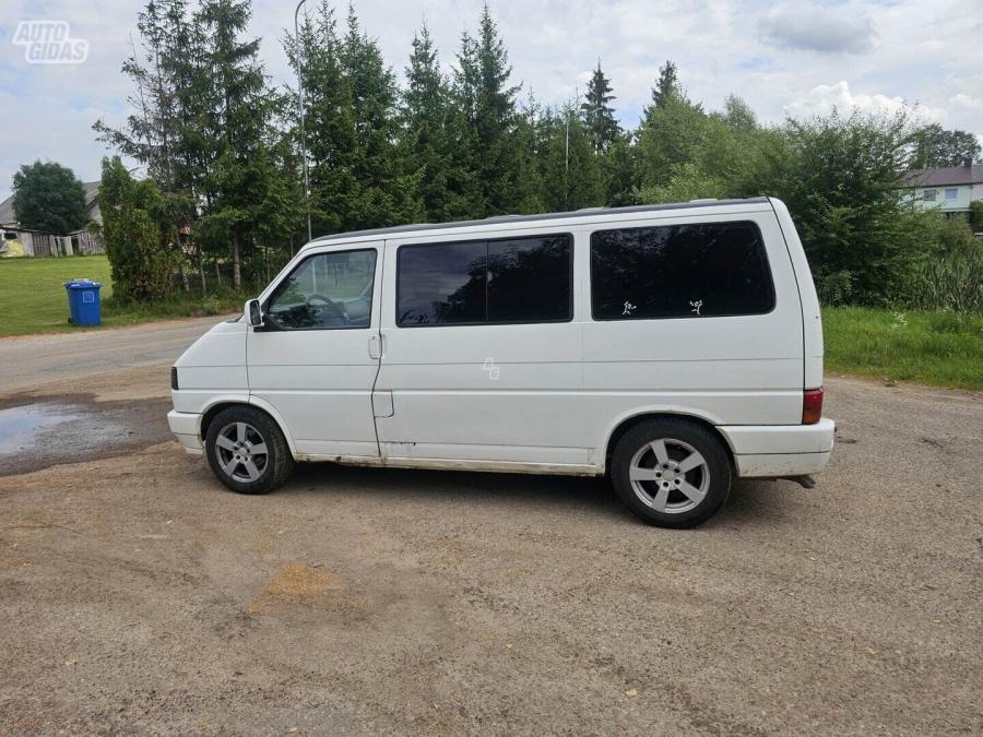 White Volkswagen Multivan 1996 in Alytus, with an engine capacity of 2.40 L and mileage of 400 thousand km for 2000 €, photo 7 on AUTOMOTO.COM.LV
