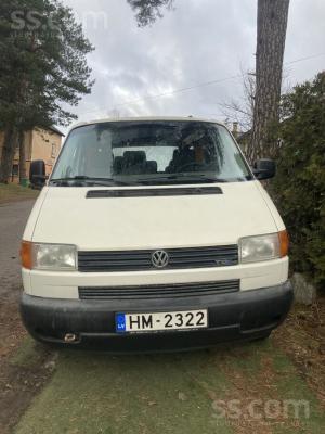 White Volkswagen Multivan 1999 in Riga, with an engine capacity of 2.50 L and mileage of 332 thousand km for 3500 €, photo 2 on AUTOMOTO.COM.LV