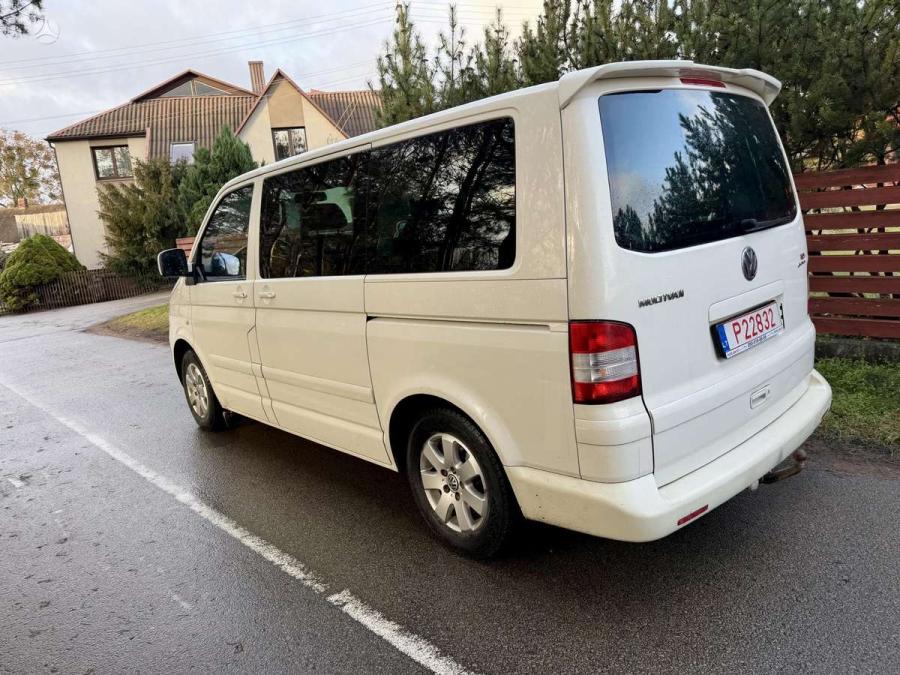 Balts Volkswagen Multivan 2007 Kauņa, ar dzinēja tilpumu 2.46 L un nobraukumu 361 tūkst. km par 7900 €, foto 6 vietnē AUTOMOTO.COM.LV