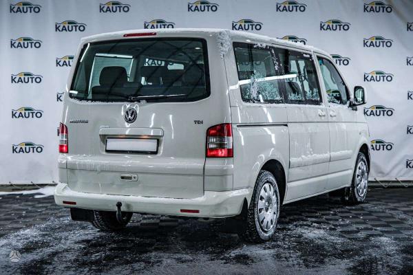 Balts Volkswagen Multivan 2008 Kauņa, ar dzinēja tilpumu 2.50 L un nobraukumu 325 tūkst. km par 9390 €, foto 3 vietnē AUTOMOTO.COM.LV