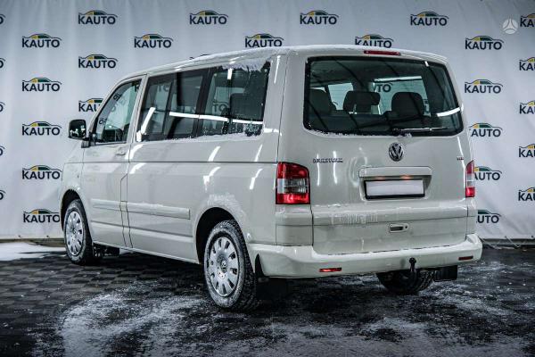 Balts Volkswagen Multivan 2008 Kauņa, ar dzinēja tilpumu 2.50 L un nobraukumu 325 tūkst. km par 9390 €, foto 4 vietnē AUTOMOTO.COM.LV