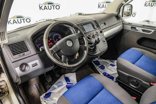 Balts Volkswagen Multivan 2008 Kauņa, ar dzinēja tilpumu 2.50 L un nobraukumu 325 tūkst. km par 9390 €, foto 5 vietnē AUTOMOTO.COM.LV