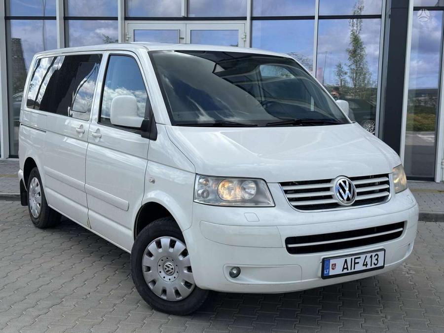 White Volkswagen Multivan 2008 in Vilnius, with an engine capacity of 2.50 L and mileage of 327 thousand km for 6700 €, photo 1 on AUTOMOTO.COM.LV