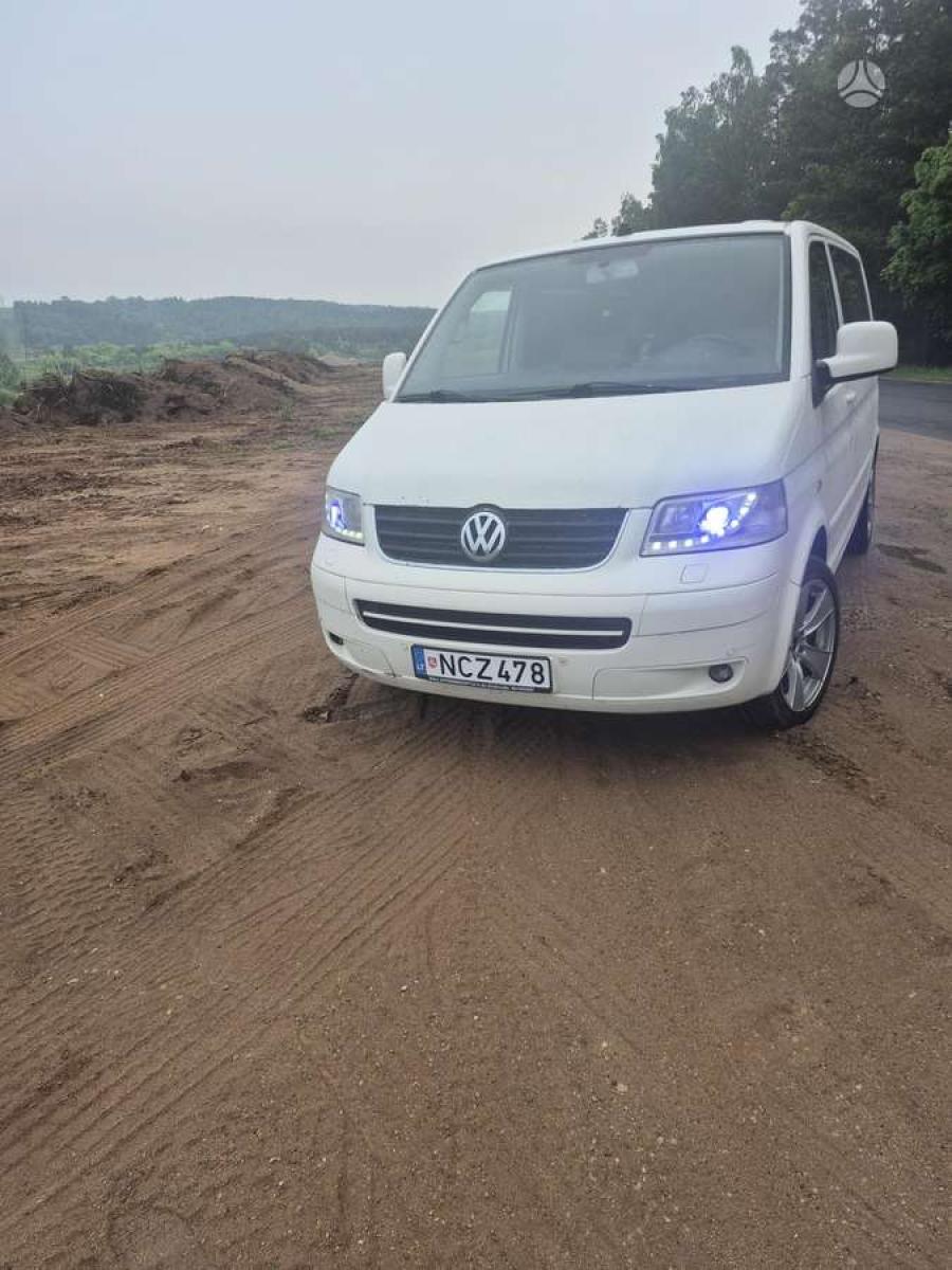 Balts Volkswagen Multivan 2009 Jonava, ar dzinēja tilpumu 2.46 L un nobraukumu 306 tūkst. km par 6500 €, foto 1 vietnē AUTOMOTO.COM.LV