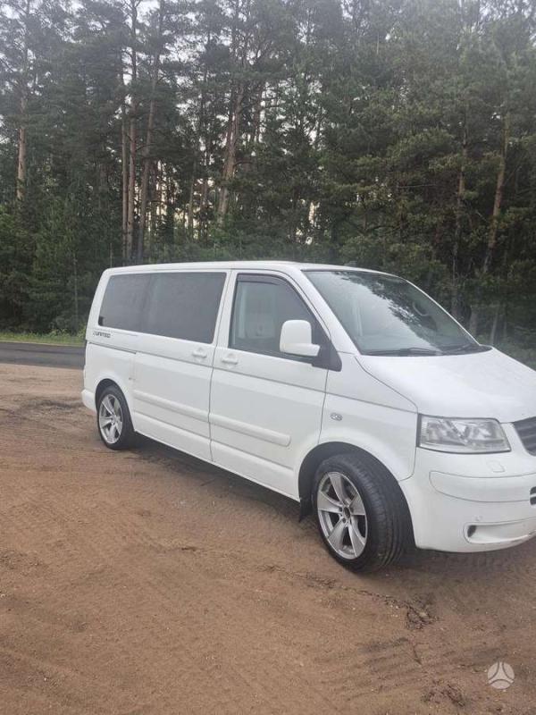 Balts Volkswagen Multivan 2009 Jonava, ar dzinēja tilpumu 2.46 L un nobraukumu 306 tūkst. km par 6500 €, foto 3 vietnē AUTOMOTO.COM.LV