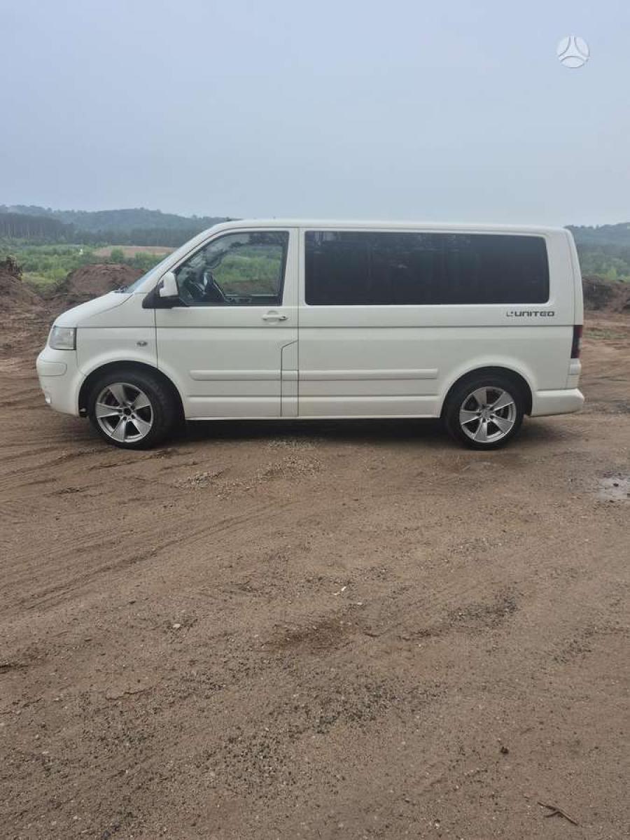 Balts Volkswagen Multivan 2009 Jonava, ar dzinēja tilpumu 2.46 L un nobraukumu 306 tūkst. km par 6500 €, foto 5 vietnē AUTOMOTO.COM.LV