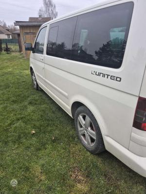 Balts Volkswagen Multivan 2009 Jonava, ar dzinēja tilpumu 2.46 L un nobraukumu 306 tūkst. km par 6500 €, foto 7 vietnē AUTOMOTO.COM.LV