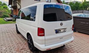 Balts Volkswagen Multivan 2010 Mažeikiai, ar dzinēja tilpumu 1.97 L un nobraukumu 352 tūkst. km par 8900 €, foto 6 vietnē AUTOMOTO.COM.LV