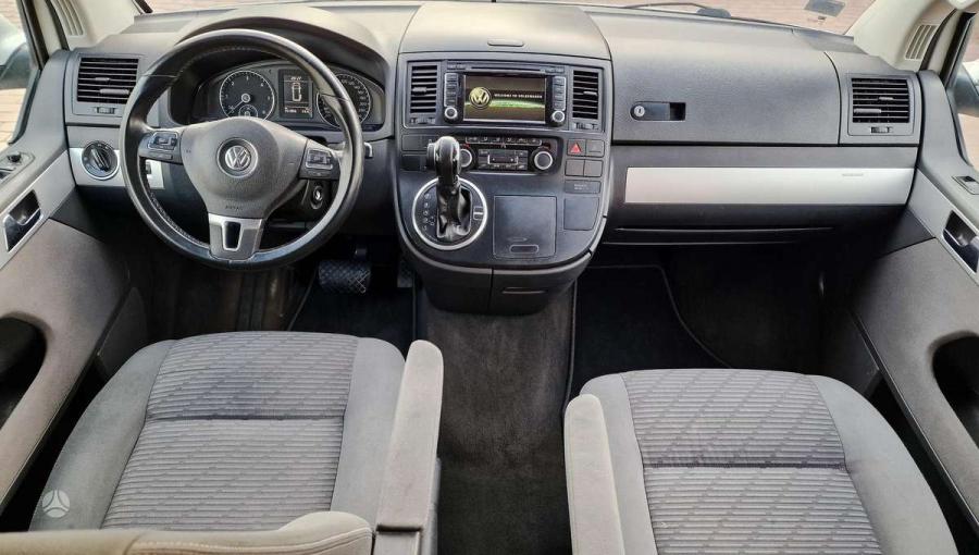 Balts Volkswagen Multivan 2010 Mažeikiai, ar dzinēja tilpumu 1.97 L un nobraukumu 352 tūkst. km par 8900 €, foto 14 vietnē AUTOMOTO.COM.LV