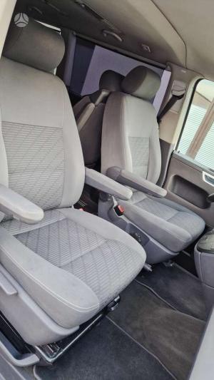 Balts Volkswagen Multivan 2010 Mažeikiai, ar dzinēja tilpumu 1.97 L un nobraukumu 352 tūkst. km par 8900 €, foto 17 vietnē AUTOMOTO.COM.LV