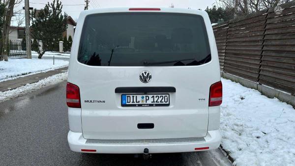 White Volkswagen Multivan 2011 in Vilnius, with an engine capacity of 1.97 L and mileage of 275 thousand km for 11970 €, photo 7 on AUTOMOTO.COM.LV
