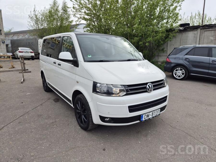 Balts Volkswagen Multivan 2011 Rīga, ar dzinēja tilpumu 2.00 L un nobraukumu 237 tūkst. km par 13990 €, foto 3 vietnē AUTOMOTO.COM.LV