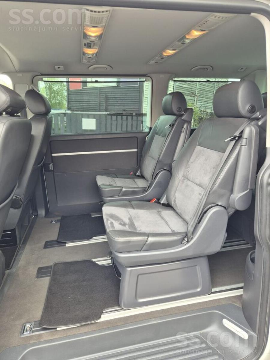 Balts Volkswagen Multivan 2011 Rīga, ar dzinēja tilpumu 2.00 L un nobraukumu 237 tūkst. km par 13990 €, foto 11 vietnē AUTOMOTO.COM.LV