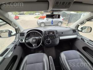 Balts Volkswagen Multivan 2011 Rīga, ar dzinēja tilpumu 2.00 L un nobraukumu 237 tūkst. km par 13990 €, foto 14 vietnē AUTOMOTO.COM.LV