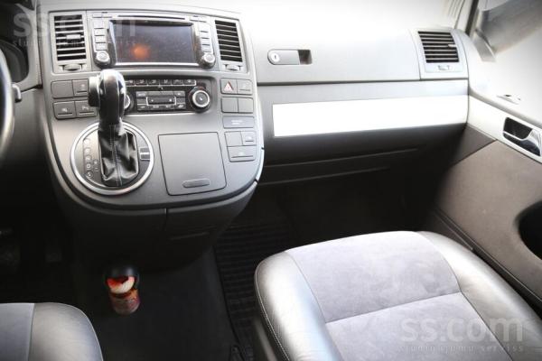 Balts Volkswagen Multivan 2011 Rīga, ar dzinēja tilpumu 2.00 L un nobraukumu 286 tūkst. km par 10995 €, foto 9 vietnē AUTOMOTO.COM.LV