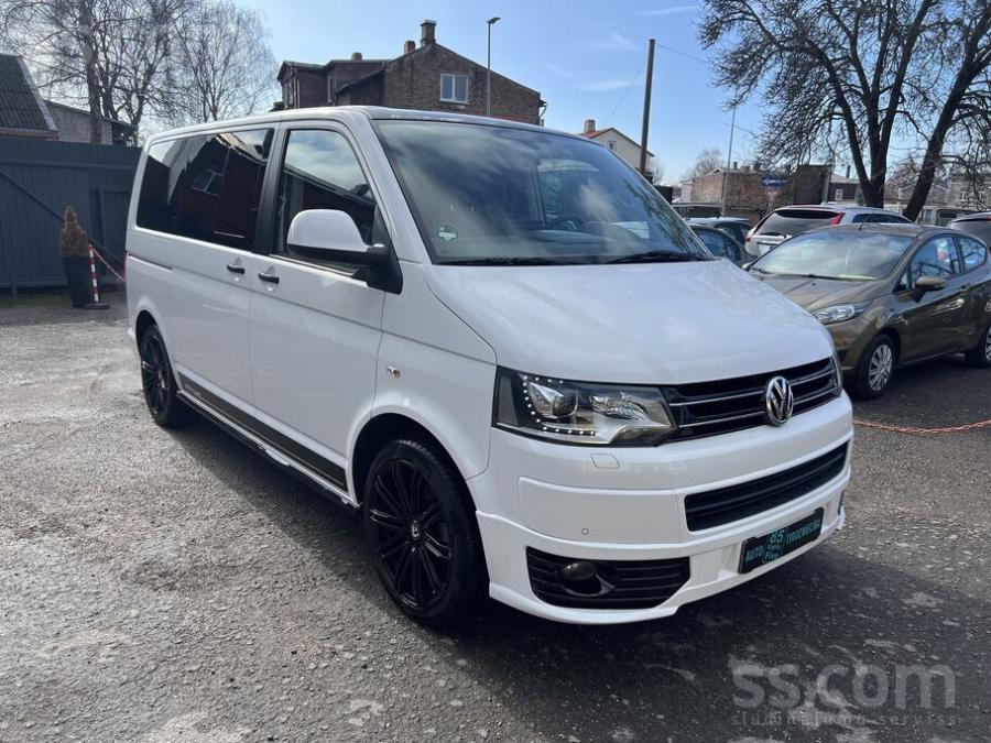 White Volkswagen Multivan 2011 in Liepaja, with an engine capacity of 2.00 L and mileage of 265 thousand km for 18250 €, photo 1 on AUTOMOTO.COM.LV