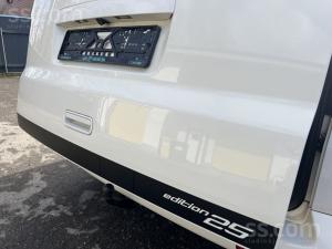 White Volkswagen Multivan 2011 in Liepaja, with an engine capacity of 2.00 L and mileage of 265 thousand km for 18250 €, photo 7 on AUTOMOTO.COM.LV