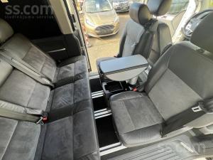 White Volkswagen Multivan 2011 in Liepaja, with an engine capacity of 2.00 L and mileage of 265 thousand km for 18250 €, photo 12 on AUTOMOTO.COM.LV