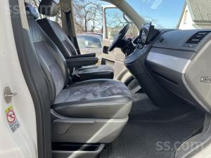 White Volkswagen Multivan 2011 in Liepaja, with an engine capacity of 2.00 L and mileage of 265 thousand km for 18250 €, photo 14 on AUTOMOTO.COM.LV