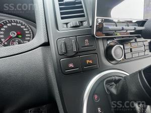 White Volkswagen Multivan 2011 in Liepaja, with an engine capacity of 2.00 L and mileage of 265 thousand km for 18250 €, photo 22 on AUTOMOTO.COM.LV