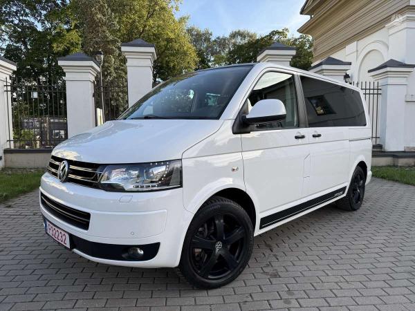 Balts Volkswagen Multivan 2012 Viļņa, ar dzinēja tilpumu 1.97 L un nobraukumu 142 tūkst. km par 18200 €, foto 1 vietnē AUTOMOTO.COM.LV