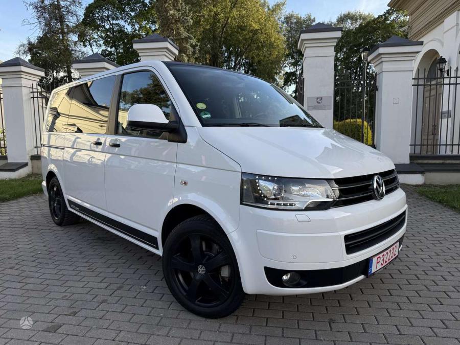 White Volkswagen Multivan 2012 in Vilnius, with an engine capacity of 1.97 L and mileage of 142 thousand km for 18200 €, photo 4 on AUTOMOTO.COM.LV