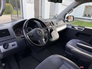 White Volkswagen Multivan 2012 in Vilnius, with an engine capacity of 1.97 L and mileage of 142 thousand km for 18200 €, photo 15 on AUTOMOTO.COM.LV