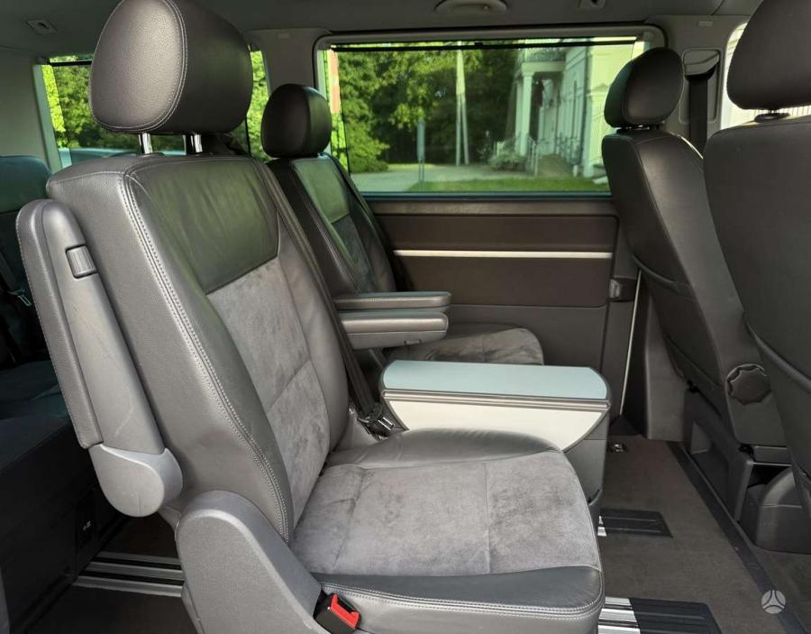White Volkswagen Multivan 2012 in Vilnius, with an engine capacity of 1.97 L and mileage of 142 thousand km for 18200 €, photo 19 on AUTOMOTO.COM.LV