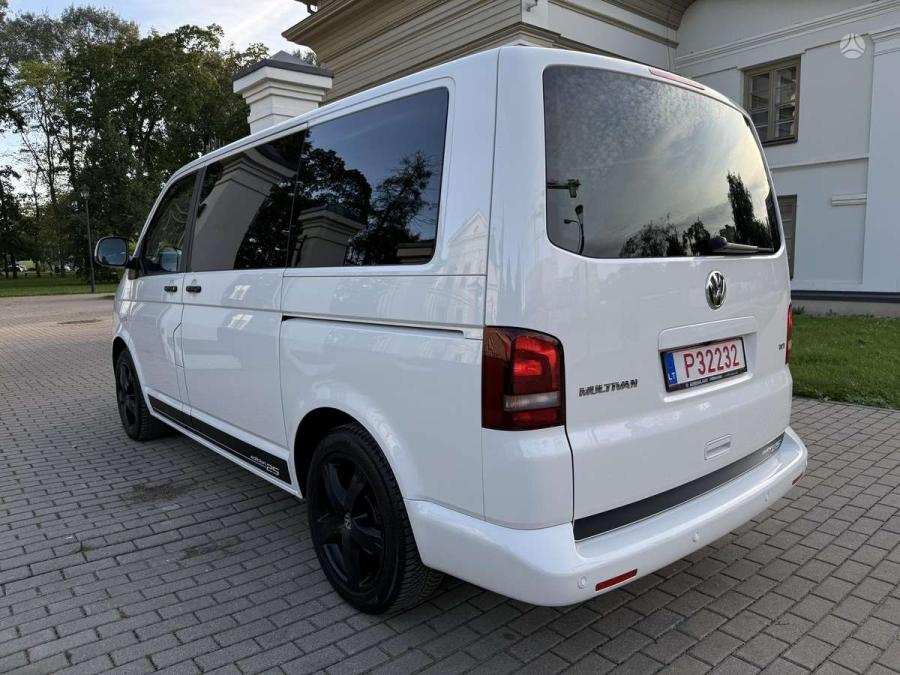 White Volkswagen Multivan 2012 in Vilnius, with an engine capacity of 1.97 L and mileage of 142 thousand km for 18200 €, photo 30 on AUTOMOTO.COM.LV