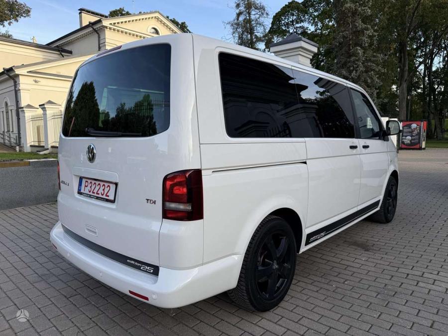 White Volkswagen Multivan 2012 in Vilnius, with an engine capacity of 1.97 L and mileage of 142 thousand km for 18200 €, photo 31 on AUTOMOTO.COM.LV