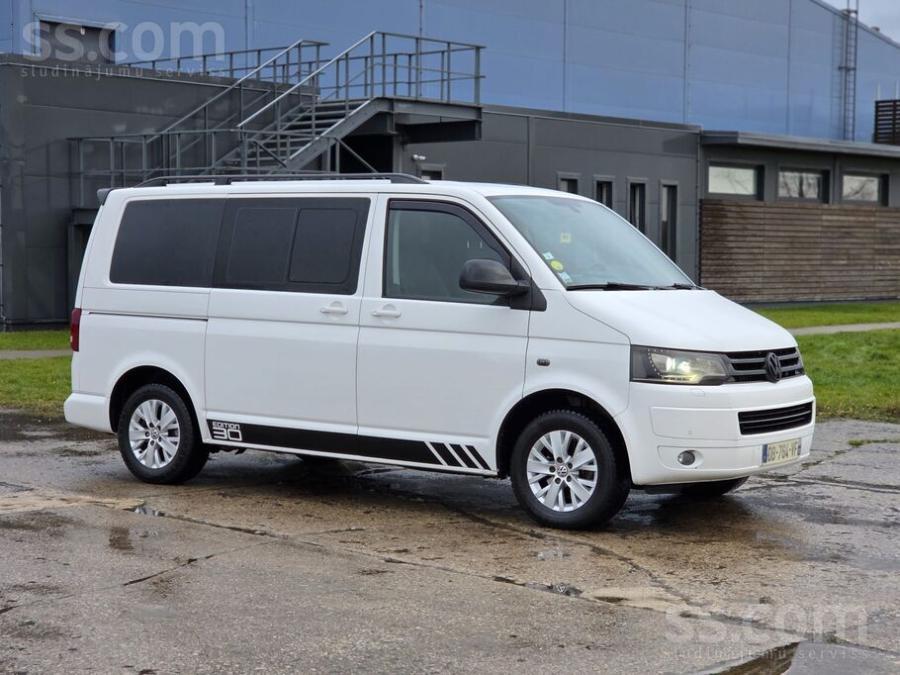 White Volkswagen Multivan 2013 in Riga, with an engine capacity of 2.00 L and mileage of 231 thousand km for 17450 €, photo 6 on AUTOMOTO.COM.LV