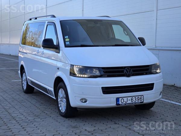 White Volkswagen Multivan 2013 in Riga, with an engine capacity of 2.00 L and mileage of 231 thousand km for 16990 €, photo 3 on AUTOMOTO.COM.LV