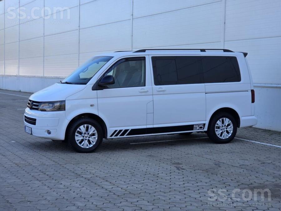 White Volkswagen Multivan 2013 in Riga, with an engine capacity of 2.00 L and mileage of 231 thousand km for 16990 €, photo 10 on AUTOMOTO.COM.LV