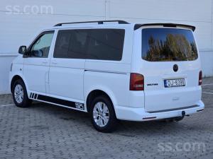 White Volkswagen Multivan 2013 in Riga, with an engine capacity of 2.00 L and mileage of 231 thousand km for 16990 €, photo 20 on AUTOMOTO.COM.LV
